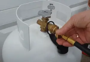 How To Connect Propane Tank To Gas Fireplace [5 Easy Steps] - FireplaceHubs